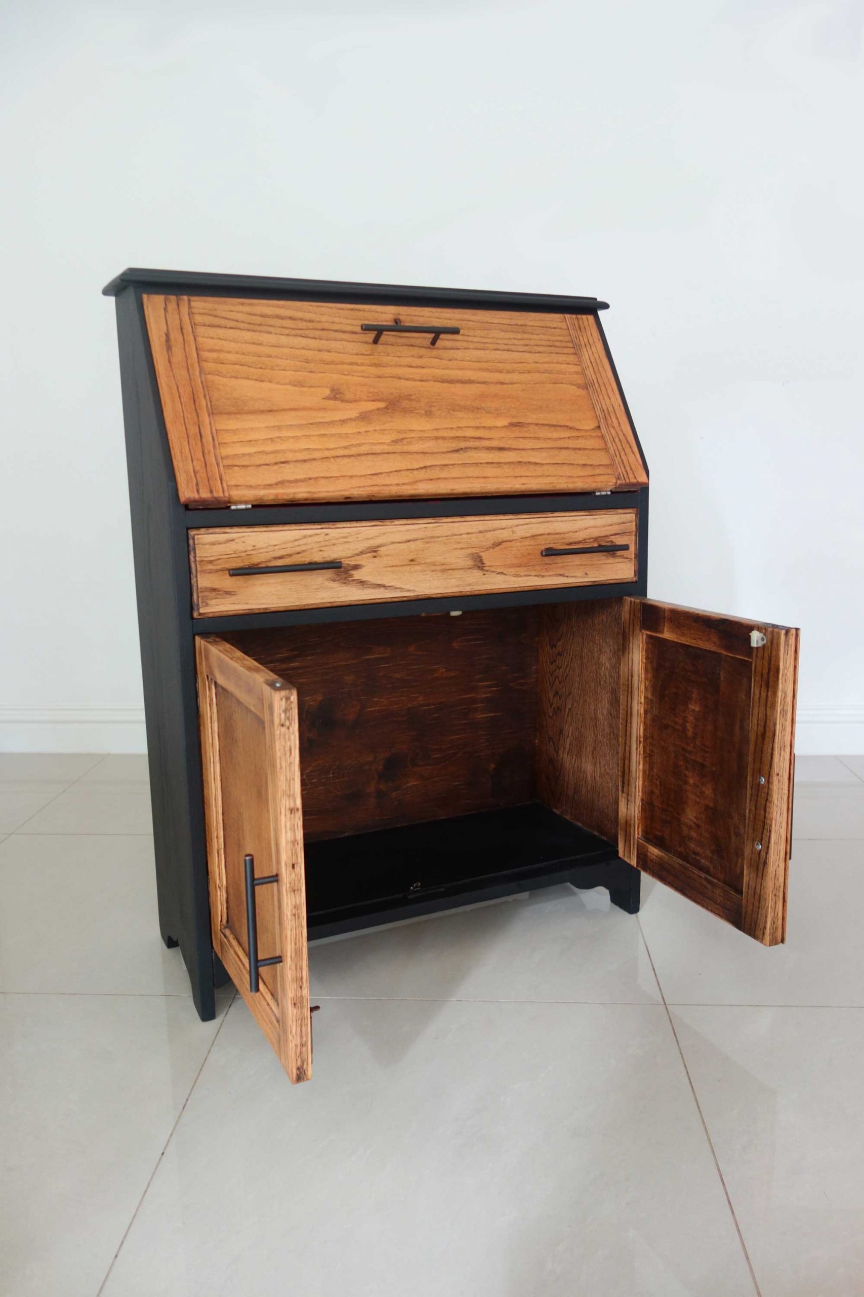 Bureau desk upcycle - Upcycling ideas - Woodwork Matters