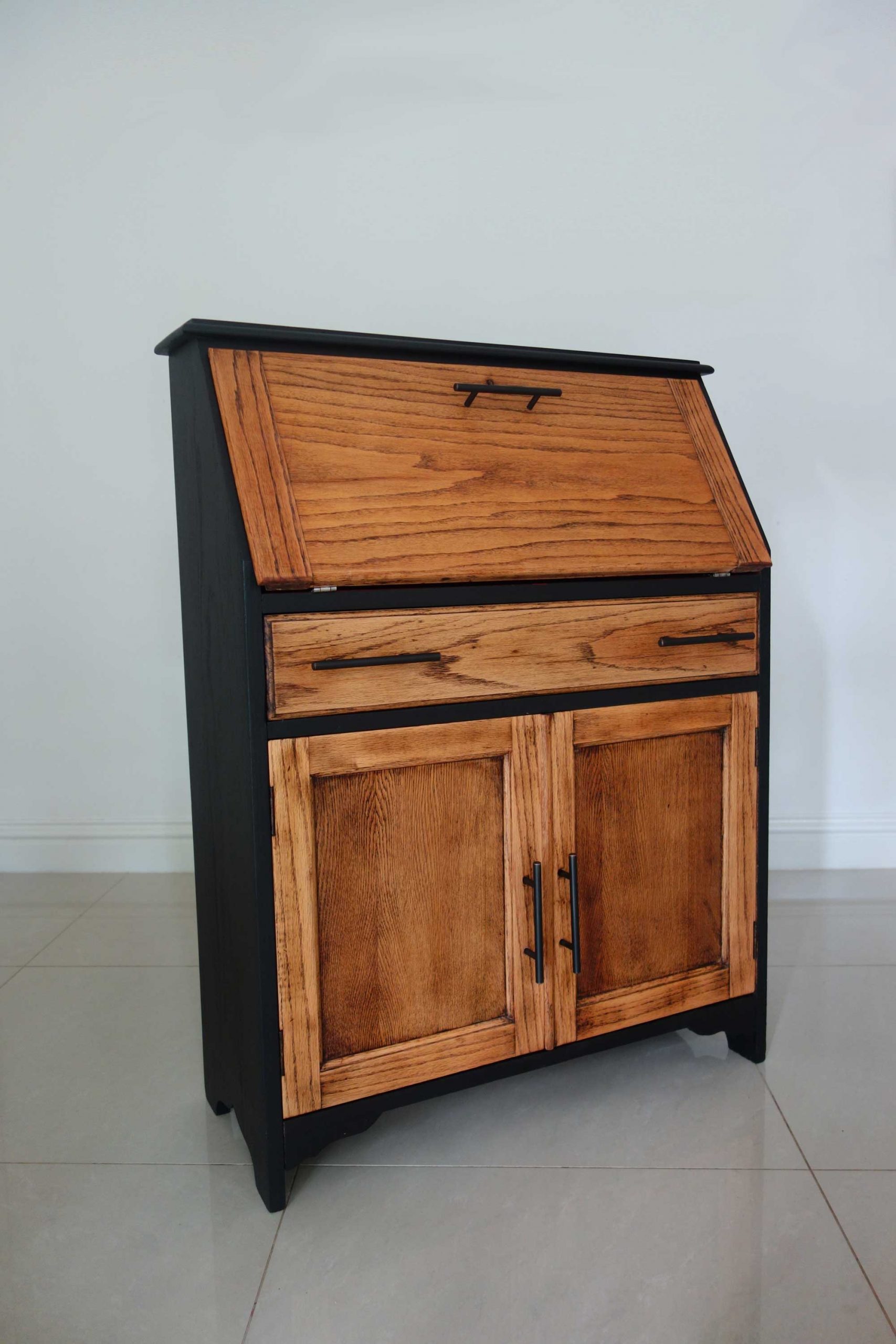 Bureau desk upcycle - Upcycling ideas - Woodwork Matters