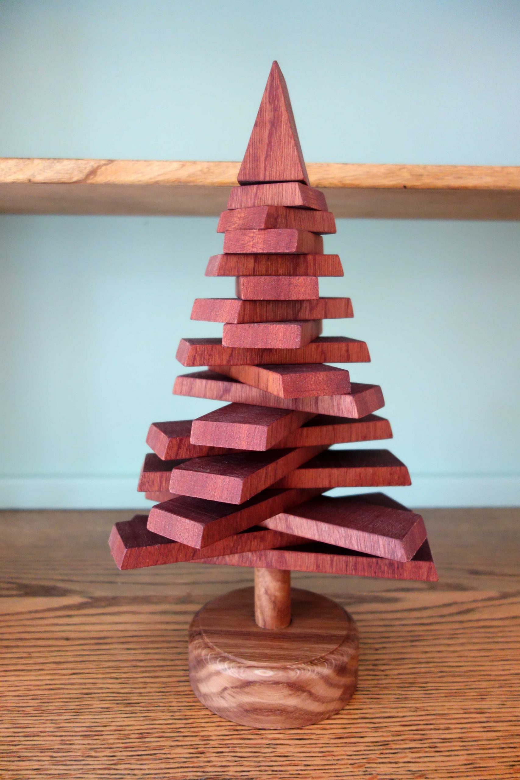 Wooden christmas tree with rotating branches - Woodwork Matters